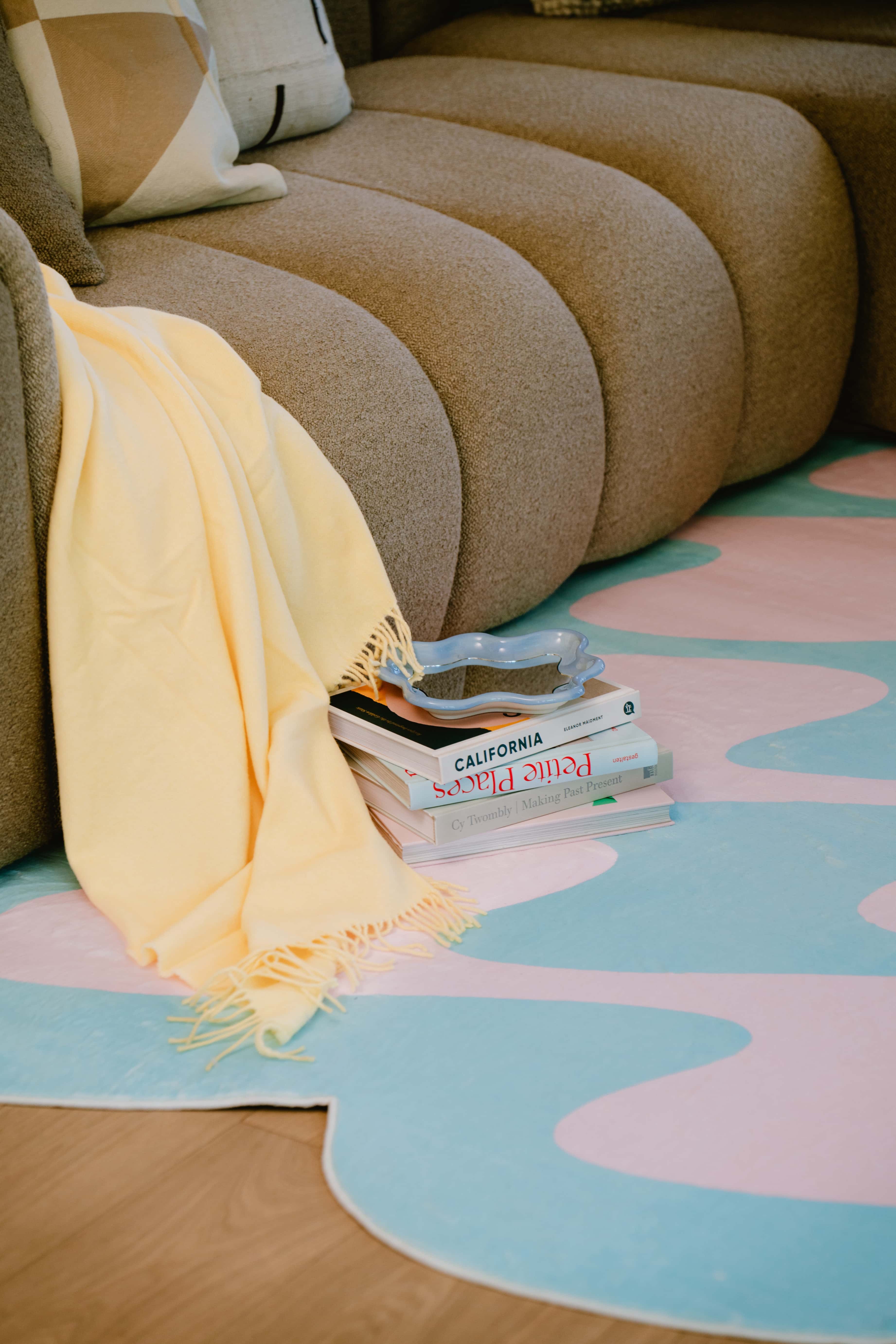 Pastel Irregular Shaped Wavy Rug by Designer Johann Banta – Lany Space